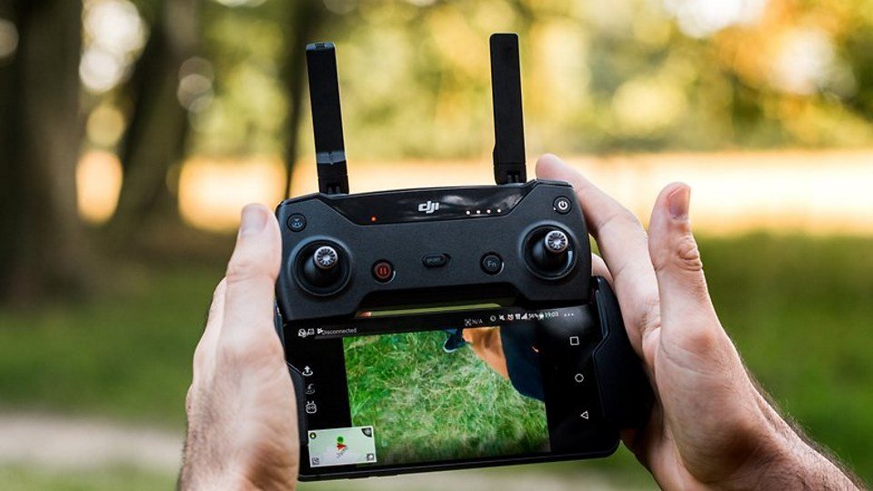 DJI Spark Review: Portable and Compact Smart Drone for Beginners - UAV ...