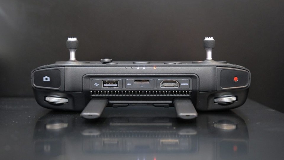 Mavic 2 With Smart Controller: Is It Worth Buying DJI Smart Controller ...