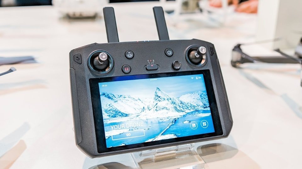 Mavic 2 With Smart Controller: Is It Worth Buying DJI Smart Controller ...